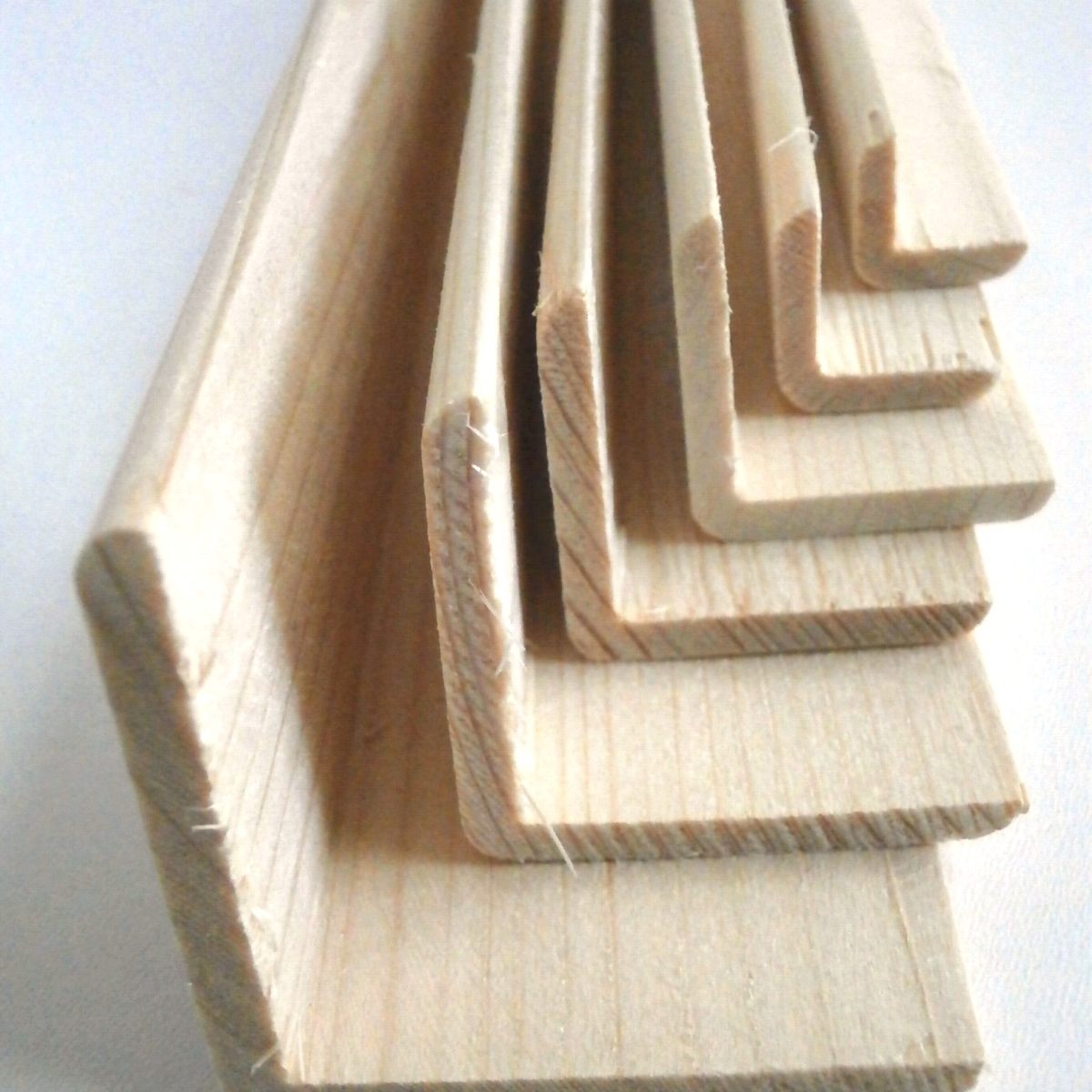 STOLÁRSKE LIŠTY | www.parapet.sk